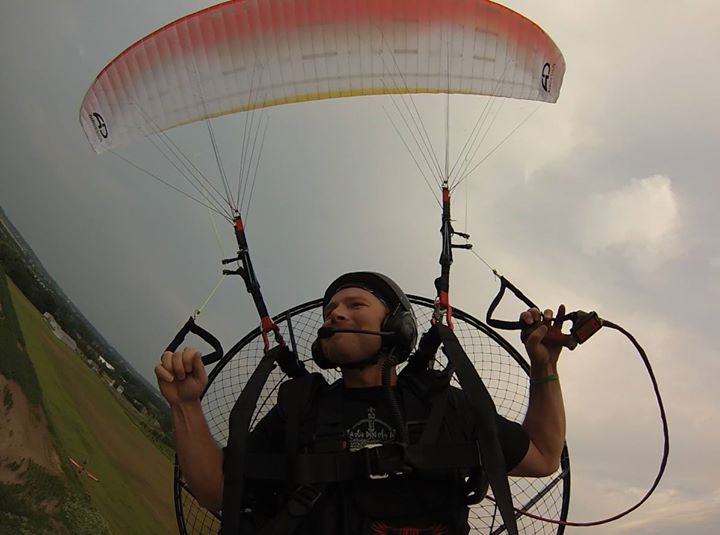 Instructor Assistant – Richard D.Wisconsin Powered Paraglider